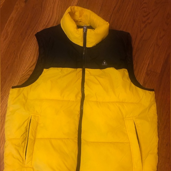 G.H. Bass & Co. | Jackets & Coats | Gh Bass Yellow And Black Puffer ...